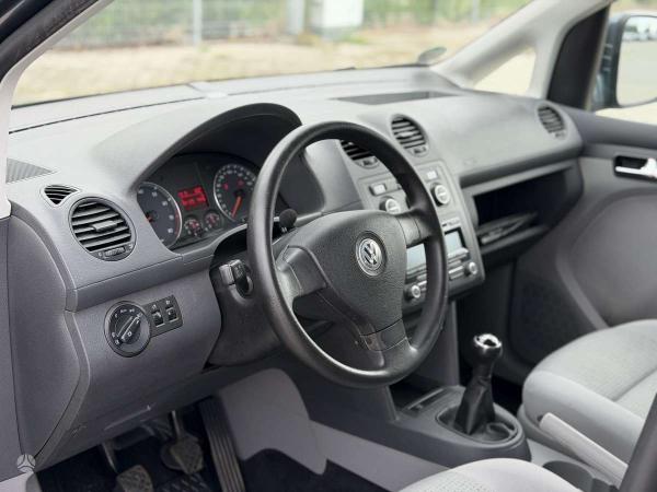 Pelēks Volkswagen Caddy 2010 Marijampole, ar dzinēja tilpumu 1.40 L un nobraukumu 264 tūkst. km par 3350 €, foto 7 vietnē AUTOMOTO.COM.LV