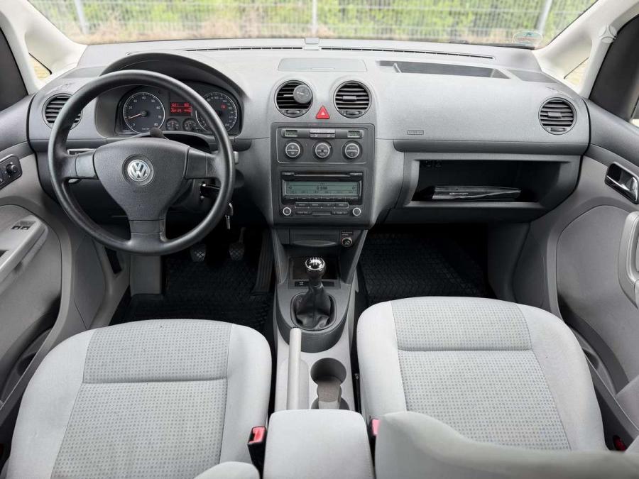 Grey Volkswagen Caddy 2010 in Marijampole, with an engine capacity of 1.40 L and mileage of 264 thousand km for 3350 €, photo 14 on AUTOMOTO.COM.LV