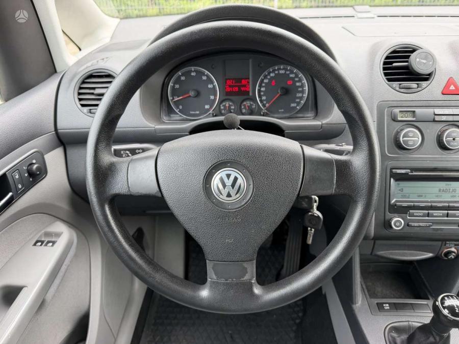 Grey Volkswagen Caddy 2010 in Marijampole, with an engine capacity of 1.40 L and mileage of 264 thousand km for 3350 €, photo 17 on AUTOMOTO.COM.LV