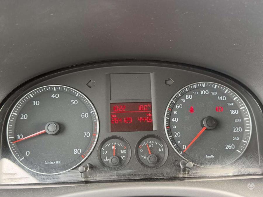 Grey Volkswagen Caddy 2010 in Marijampole, with an engine capacity of 1.40 L and mileage of 264 thousand km for 3350 €, photo 18 on AUTOMOTO.COM.LV