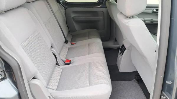 Grey Volkswagen Caddy 2010 in Ogre, with an engine capacity of 1.40 L and mileage of 265 thousand km for 4950 €, photo 6 on AUTOMOTO.COM.LV
