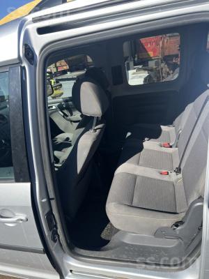 Grey Volkswagen Caddy 2010 in Aizkraukle, with an engine capacity of 1.60 L and mileage of 400 thousand km for 4670 €, photo 7 on AUTOMOTO.COM.LV