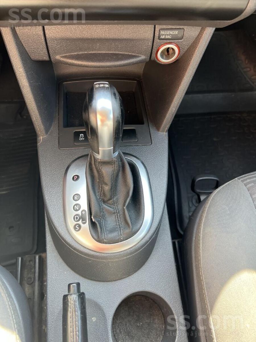 Grey Volkswagen Caddy 2010 in Aizkraukle, with an engine capacity of 1.60 L and mileage of 400 thousand km for 4670 €, photo 13 on AUTOMOTO.COM.LV