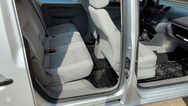 Pelēks Volkswagen Caddy 2010 Kretinga, ar dzinēja tilpumu 1.90 L un nobraukumu 209 tūkst. km par 4999 €, foto 9 vietnē AUTOMOTO.COM.LV