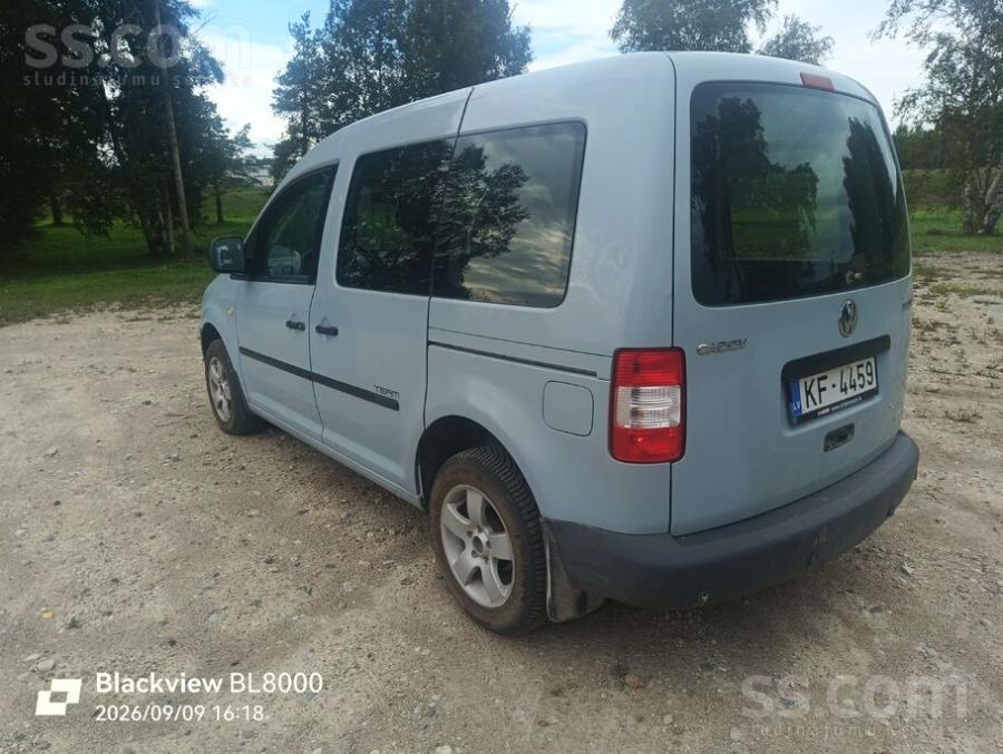 Grey Volkswagen Caddy 2010 in Tukums, with an engine capacity of 1.90 L and mileage of 415 thousand km for 2450 €, photo 6 on AUTOMOTO.COM.LV