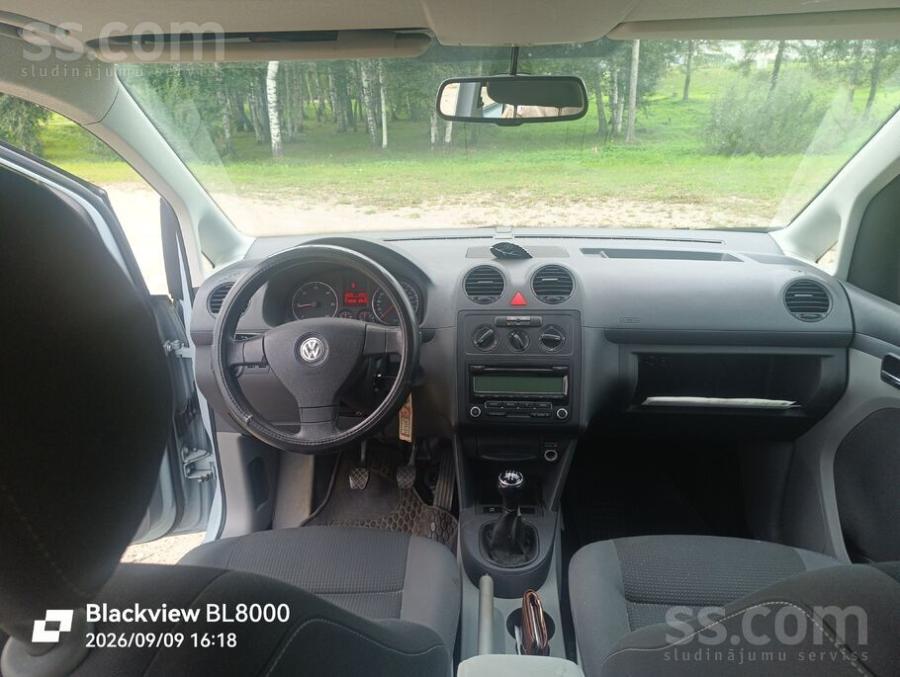 Grey Volkswagen Caddy 2010 in Tukums, with an engine capacity of 1.90 L and mileage of 415 thousand km for 2450 €, photo 10 on AUTOMOTO.COM.LV