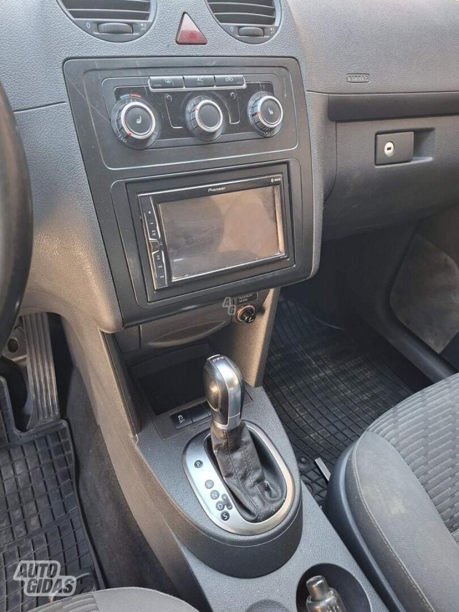 Pelēks Volkswagen Caddy 2010 Klaipėda, ar dzinēja tilpumu 1.60 L un nobraukumu 320 tūkst. km par 4999 €, foto 14 vietnē AUTOMOTO.COM.LV