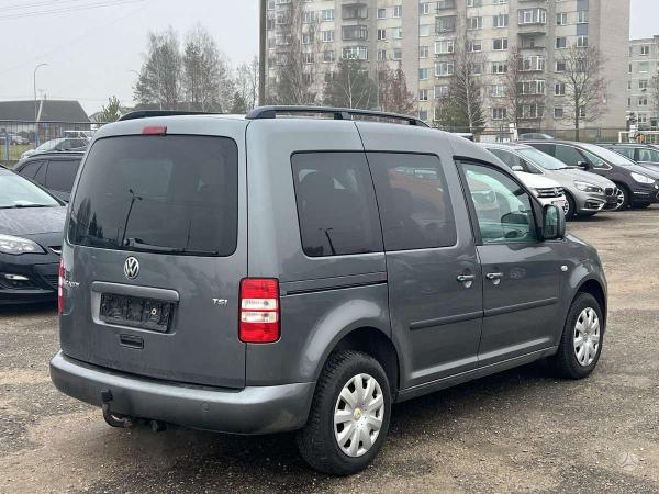 Grey Volkswagen Caddy 2011 in Kedainiai, with an engine capacity of 1.20 L and mileage of 254 thousand km for 3999 €, photo 4 on AUTOMOTO.COM.LV