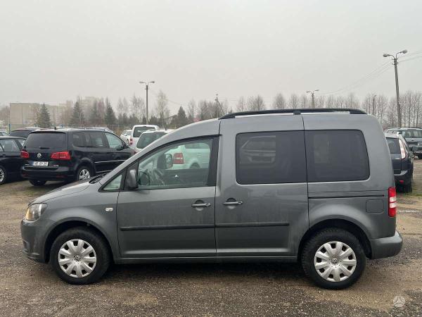 Grey Volkswagen Caddy 2011 in Kedainiai, with an engine capacity of 1.20 L and mileage of 254 thousand km for 3999 €, photo 5 on AUTOMOTO.COM.LV