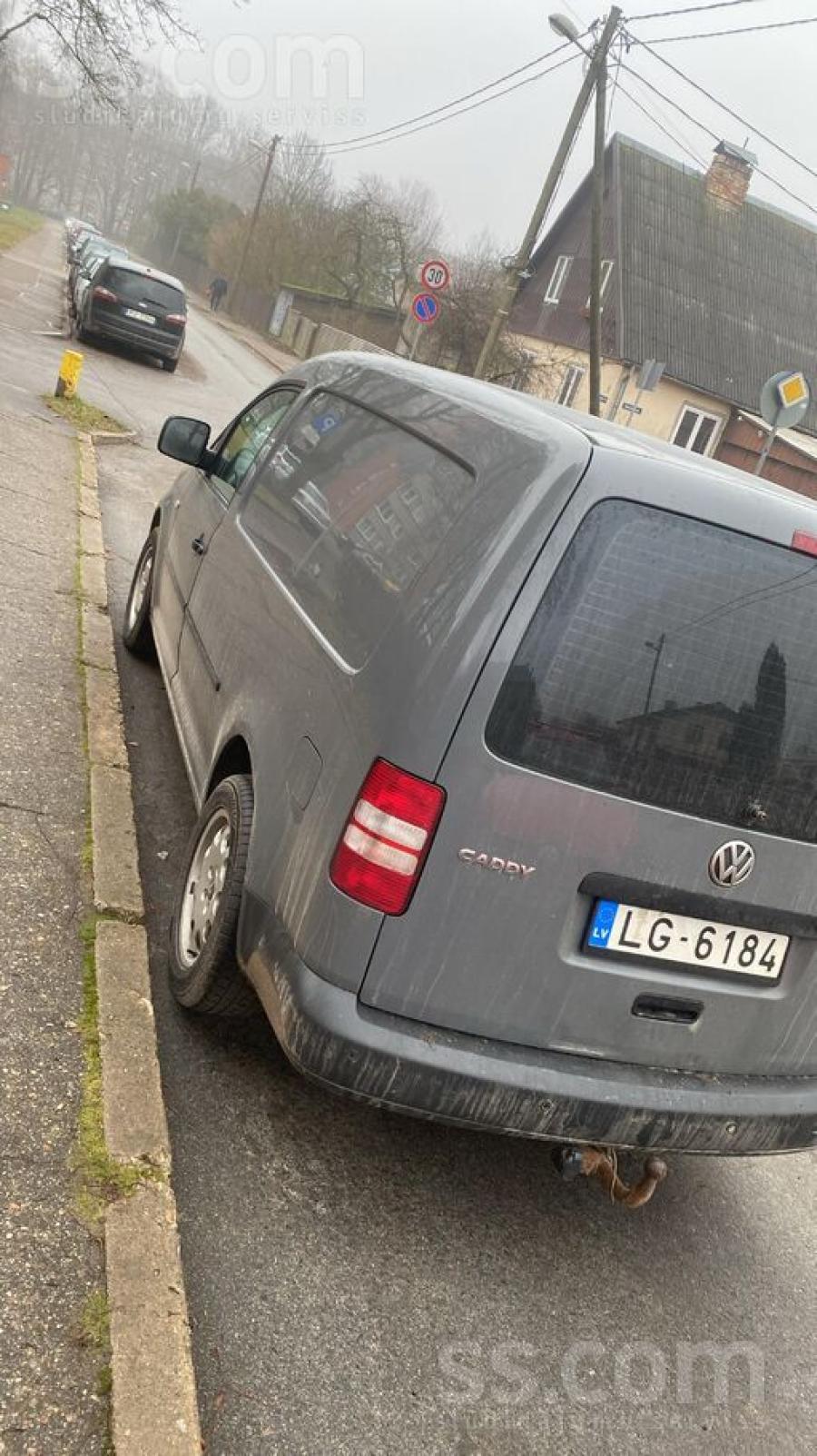 Pelēks Volkswagen Caddy 2011 Rīga, ar dzinēja tilpumu 1.60 L un nobraukumu 595 tūkst. km par 4950 €, foto 6 vietnē AUTOMOTO.COM.LV