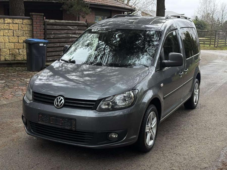 Grey Volkswagen Caddy 2011 in Vilnius, with an engine capacity of 1.60 L and mileage of 277 thousand km for 6250 €, photo 1 on AUTOMOTO.COM.LV