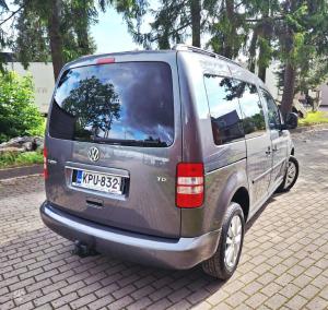 Grey Volkswagen Caddy 2011 in Radviliskis, with an engine capacity of 1.60 L and mileage of 263 thousand km for 6950 €, photo 10 on AUTOMOTO.COM.LV