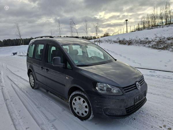 Grey Volkswagen Caddy 2011 in Vilnius, with an engine capacity of 1.60 L and mileage of 270 thousand km for 5850 €, photo 4 on AUTOMOTO.COM.LV