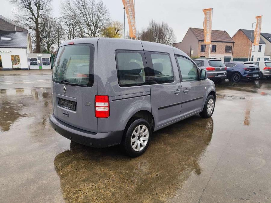Pelēks Volkswagen Caddy 2011 Kauņa, ar dzinēja tilpumu 1.60 L un nobraukumu 270 tūkst. km par 4700 €, foto 5 vietnē AUTOMOTO.COM.LV