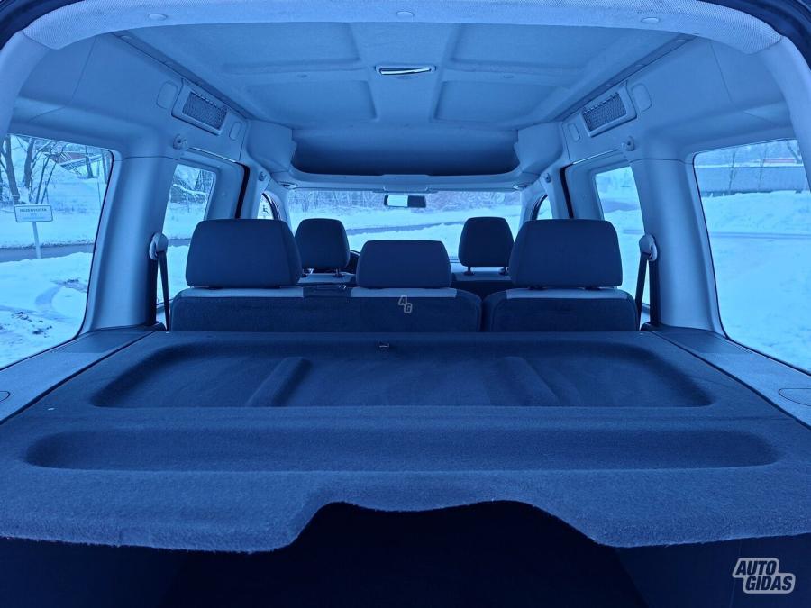 Grey Volkswagen Caddy 2011 in Vilnius, with an engine capacity of 1.60 L and mileage of 270 thousand km for 5650 €, photo 11 on AUTOMOTO.COM.LV