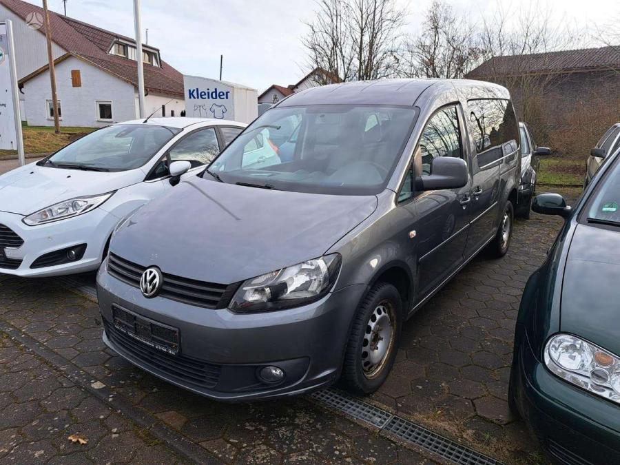 Grey Volkswagen Caddy 2011 in Kelme, with an engine capacity of 1.60 L and mileage of 30 thousand km for 3499 €, photo 2 on AUTOMOTO.COM.LV