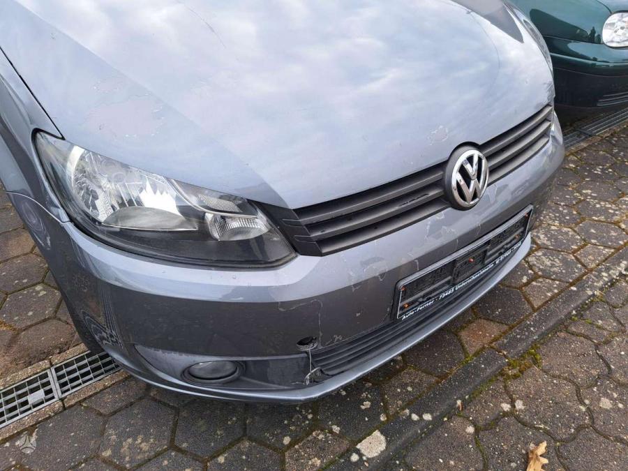 Grey Volkswagen Caddy 2011 in Kelme, with an engine capacity of 1.60 L and mileage of 30 thousand km for 3499 €, photo 3 on AUTOMOTO.COM.LV
