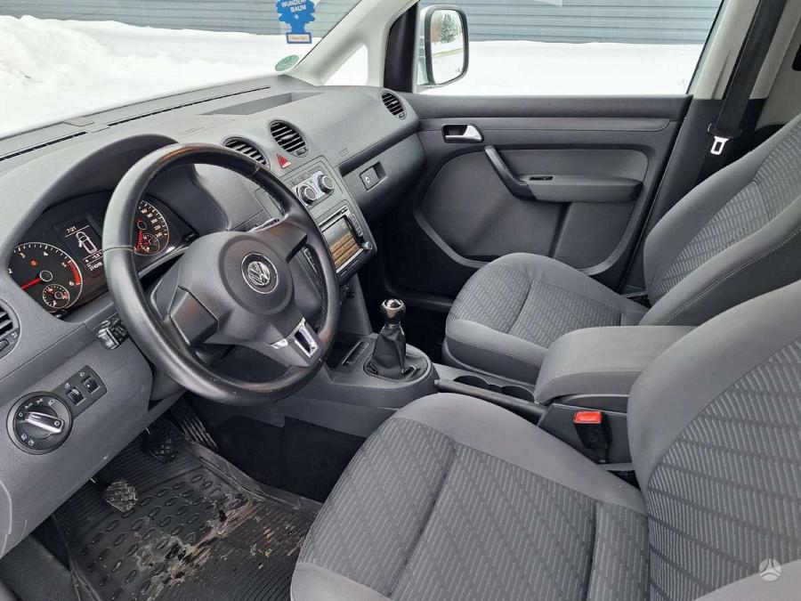 Pelēks Volkswagen Caddy 2011 Telšiai, ar dzinēja tilpumu 1.60 L un nobraukumu 280 tūkst. km par 6450 €, foto 11 vietnē AUTOMOTO.COM.LV