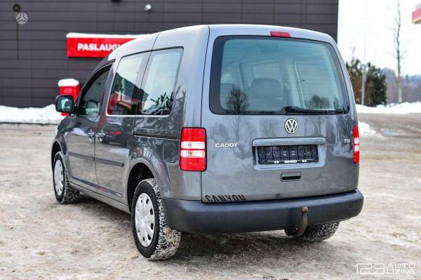 Pelēks Volkswagen Caddy 2011 Kretinga, ar dzinēja tilpumu 1.20 L un nobraukumu 221 tūkst. km par 5250 €, foto 5 vietnē AUTOMOTO.COM.LV