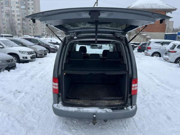 Pelēks Volkswagen Caddy 2011 Kėdainiai, ar dzinēja tilpumu 1.20 L un nobraukumu 254 tūkst. km par 4200 €, foto 8 vietnē AUTOMOTO.COM.LV