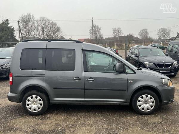 Grey Volkswagen Caddy 2011 in Kedainiai, with an engine capacity of 1.20 L and mileage of 254 thousand km for 3999 €, photo 6 on AUTOMOTO.COM.LV