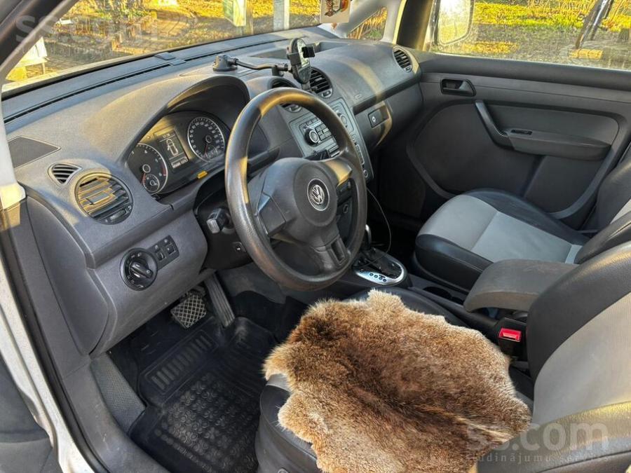 Pelēks Volkswagen Caddy 2011 Liepāja, ar dzinēja tilpumu 1.60 L un nobraukumu 306 tūkst. km par 6500 €, foto 13 vietnē AUTOMOTO.COM.LV