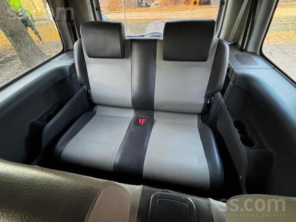 Grey Volkswagen Caddy 2011 in Liepaja, with an engine capacity of 1.60 L and mileage of 306 thousand km for 4500 €, photo 10 on AUTOMOTO.COM.LV