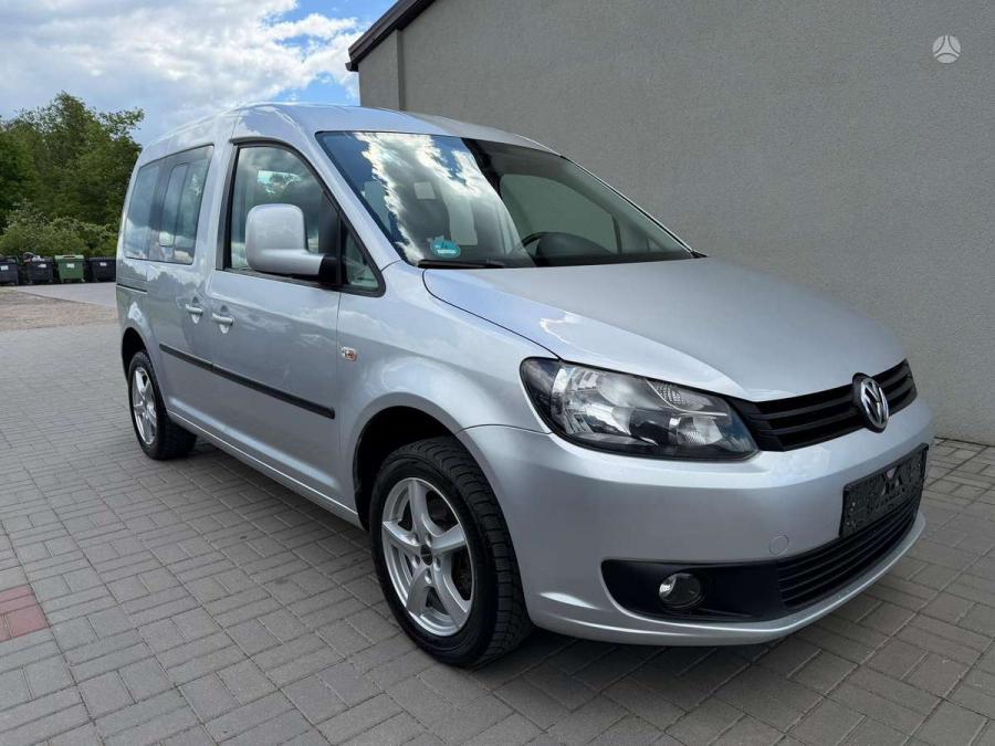 Pelēks Volkswagen Caddy 2011 Marijampole, ar dzinēja tilpumu 1.60 L un nobraukumu 318 tūkst. km par 5300 €, foto 4 vietnē AUTOMOTO.COM.LV