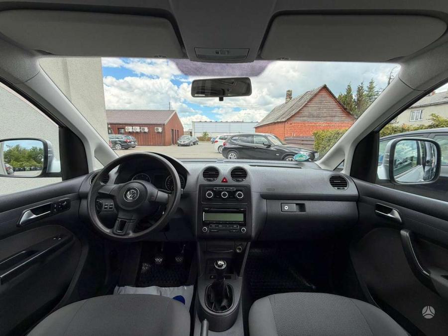 Pelēks Volkswagen Caddy 2011 Marijampole, ar dzinēja tilpumu 1.60 L un nobraukumu 318 tūkst. km par 5300 €, foto 14 vietnē AUTOMOTO.COM.LV
