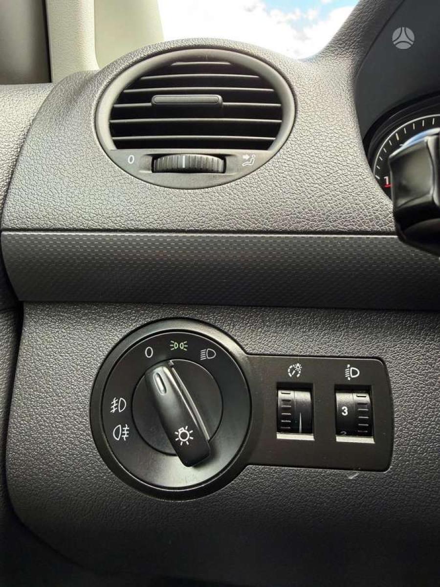 Pelēks Volkswagen Caddy 2011 Marijampole, ar dzinēja tilpumu 1.60 L un nobraukumu 318 tūkst. km par 5300 €, foto 20 vietnē AUTOMOTO.COM.LV