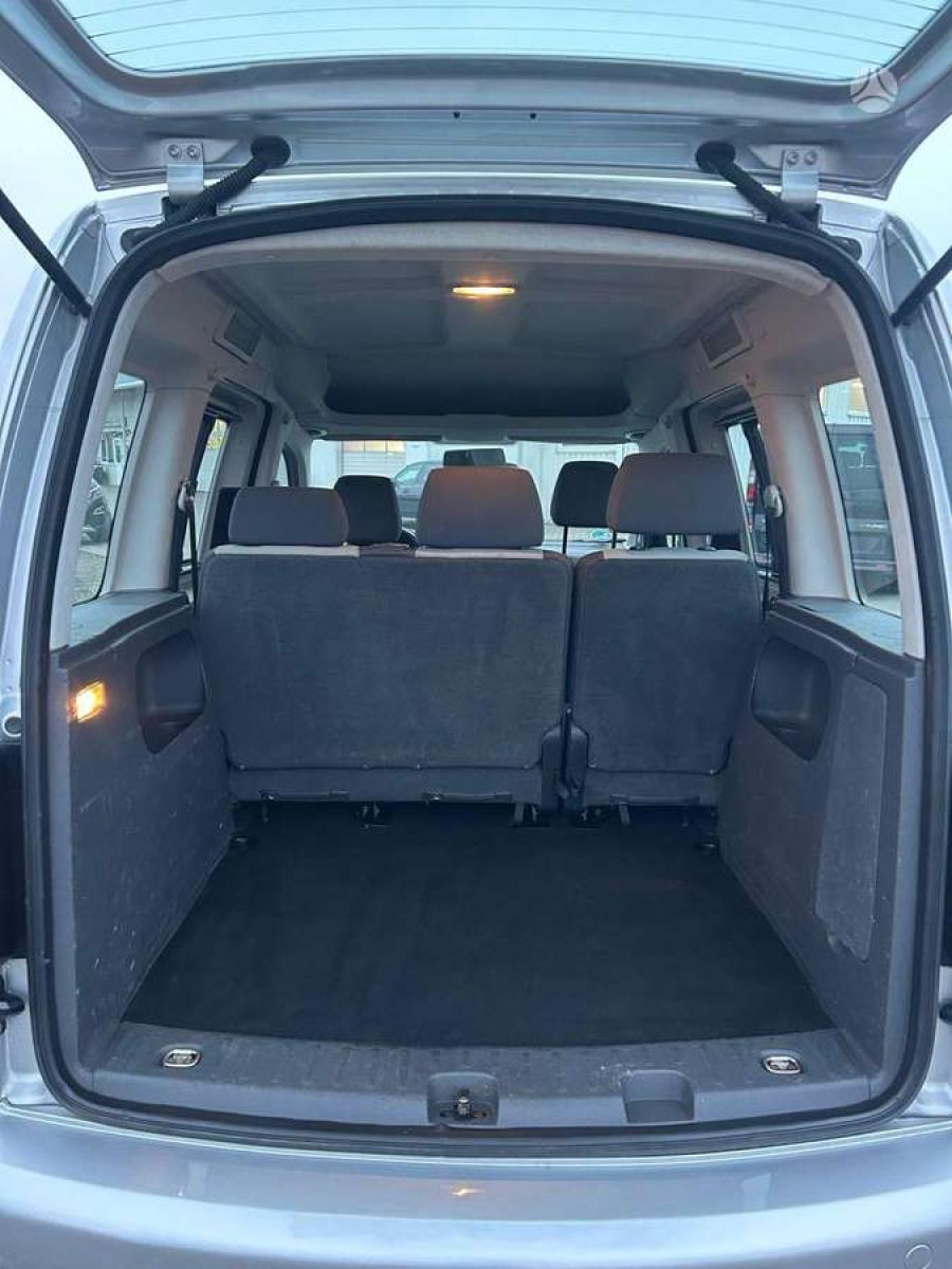 Pelēks Volkswagen Caddy 2011 Marijampole, ar dzinēja tilpumu 1.60 L un nobraukumu 318 tūkst. km par 5300 €, foto 25 vietnē AUTOMOTO.COM.LV