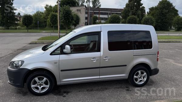 Grey Volkswagen Caddy 2011 in Kraslava, with an engine capacity of 1.20 L and mileage of 246 thousand km for 4200 €, photo 7 on AUTOMOTO.COM.LV