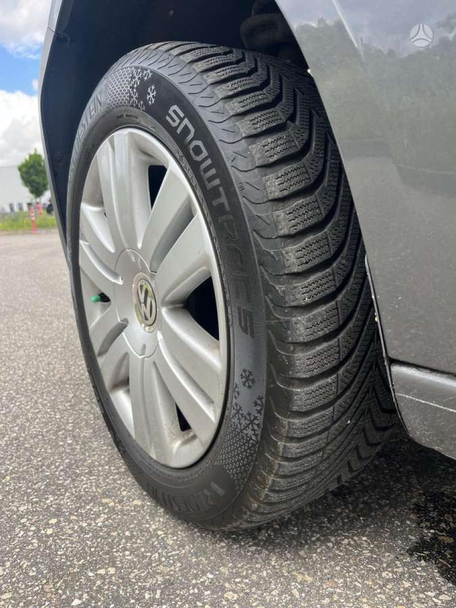 Pelēks Volkswagen Caddy 2011 Viļņa, ar dzinēja tilpumu 1.60 L un nobraukumu 211 tūkst. km par 8350 €, foto 12 vietnē AUTOMOTO.COM.LV