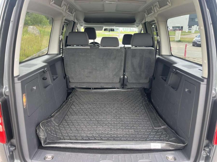 Pelēks Volkswagen Caddy 2011 Viļņa, ar dzinēja tilpumu 1.60 L un nobraukumu 211 tūkst. km par 8350 €, foto 23 vietnē AUTOMOTO.COM.LV