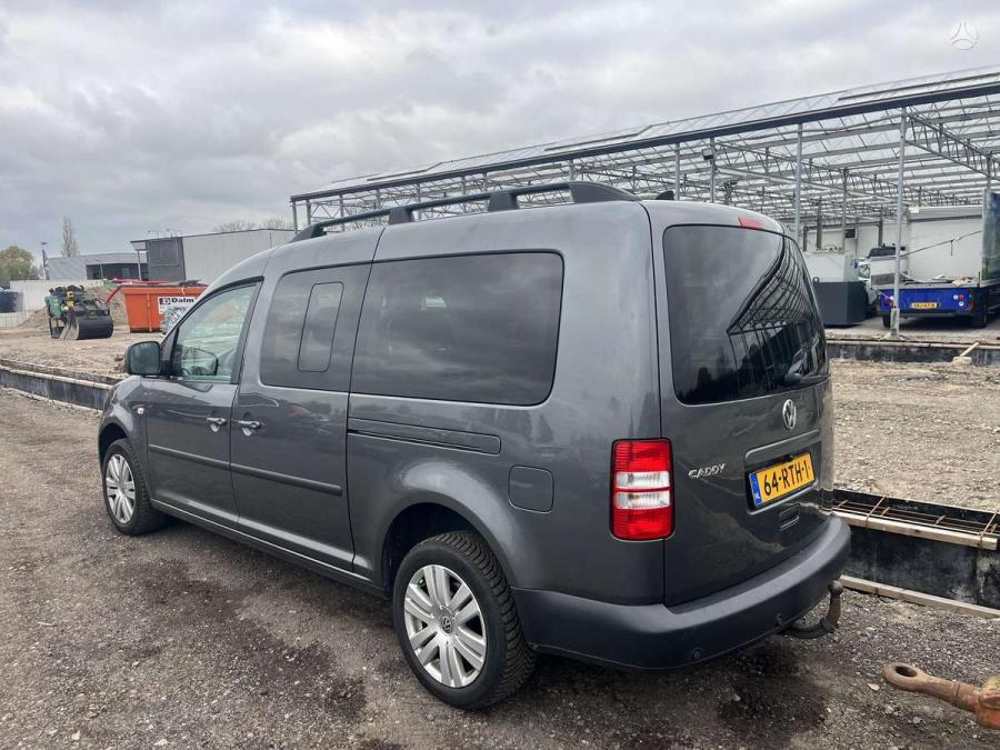 Pelēks Volkswagen Caddy 2011 Viļņa, ar dzinēja tilpumu 1.60 L un nobraukumu 211 tūkst. km par 8350 €, foto 39 vietnē AUTOMOTO.COM.LV