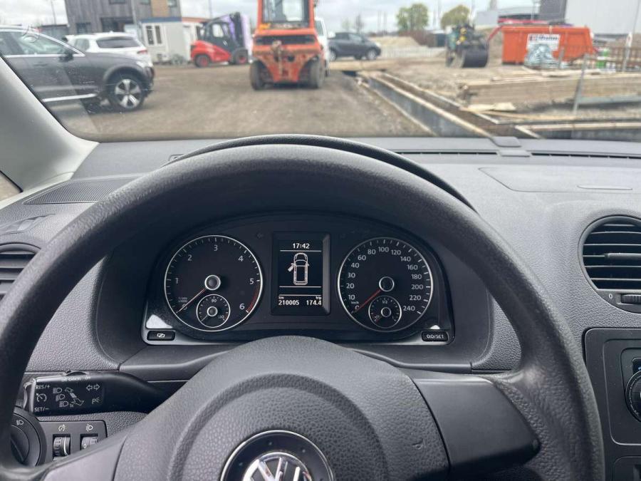Pelēks Volkswagen Caddy 2011 Viļņa, ar dzinēja tilpumu 1.60 L un nobraukumu 211 tūkst. km par 8350 €, foto 42 vietnē AUTOMOTO.COM.LV