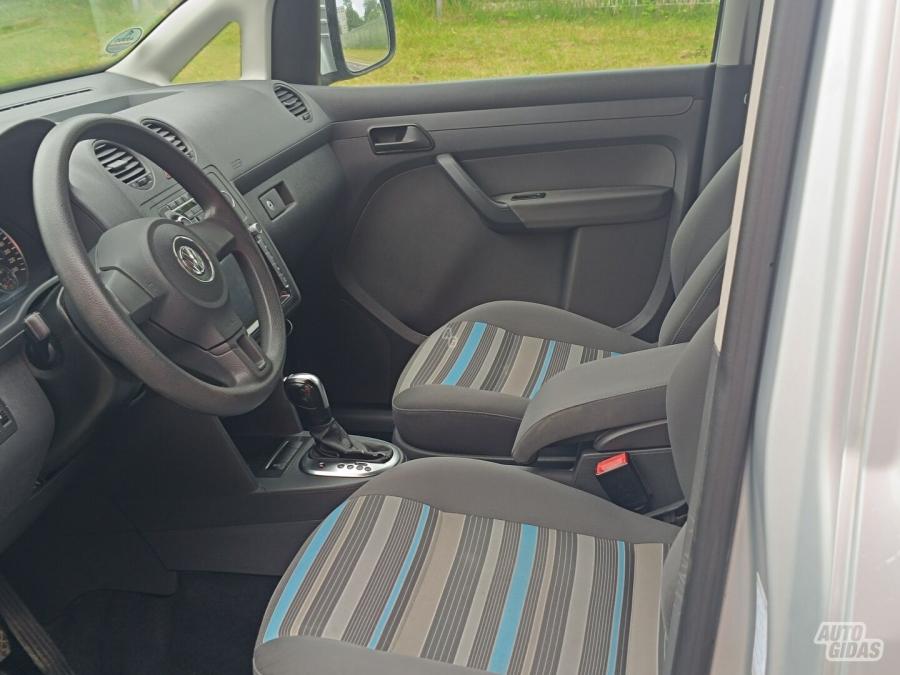 Grey Volkswagen Caddy 2011 in Telschi, with an engine capacity of 1.60 L and mileage of 232 thousand km for 6700 €, photo 13 on AUTOMOTO.COM.LV