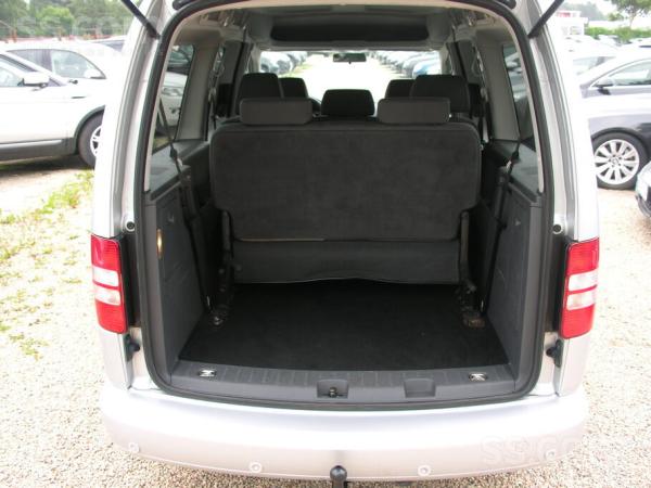 Pelēks Volkswagen Caddy 2011 Rīga, ar dzinēja tilpumu 1.60 L un nobraukumu 0 tūkst. km par 6950 €, foto 5 vietnē AUTOMOTO.COM.LV