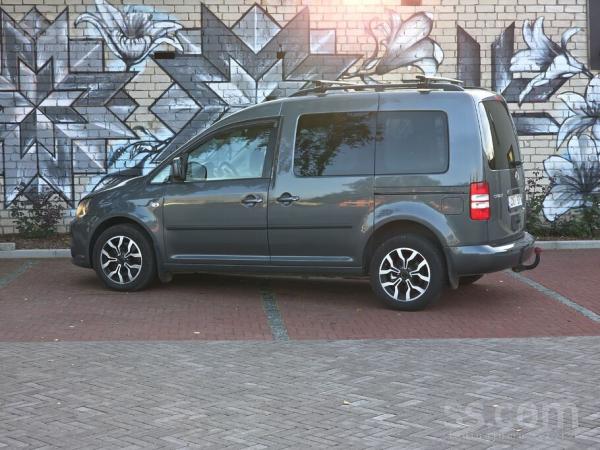Pelēks Volkswagen Caddy 2011 Saldus, ar dzinēja tilpumu 2.00 L un nobraukumu 375 tūkst. km par 6950 €, foto 5 vietnē AUTOMOTO.COM.LV