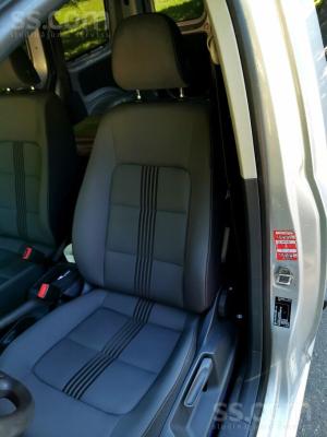 Grey Volkswagen Caddy 2011 in Riga, with an engine capacity of 1.60 L and mileage of 318 thousand km for 4000 €, photo 9 on AUTOMOTO.COM.LV
