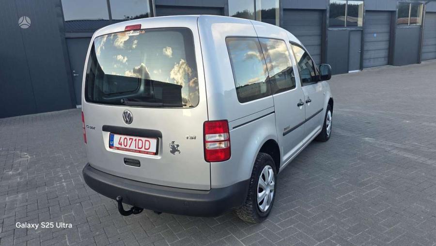 Pelēks Volkswagen Caddy 2011 Klaipėda, ar dzinēja tilpumu 1.20 L un nobraukumu 232 tūkst. km par 4590 €, foto 3 vietnē AUTOMOTO.COM.LV
