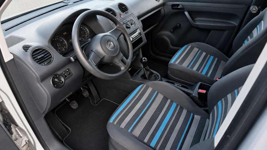 Pelēks Volkswagen Caddy 2011 Klaipėda, ar dzinēja tilpumu 1.20 L un nobraukumu 232 tūkst. km par 4590 €, foto 6 vietnē AUTOMOTO.COM.LV