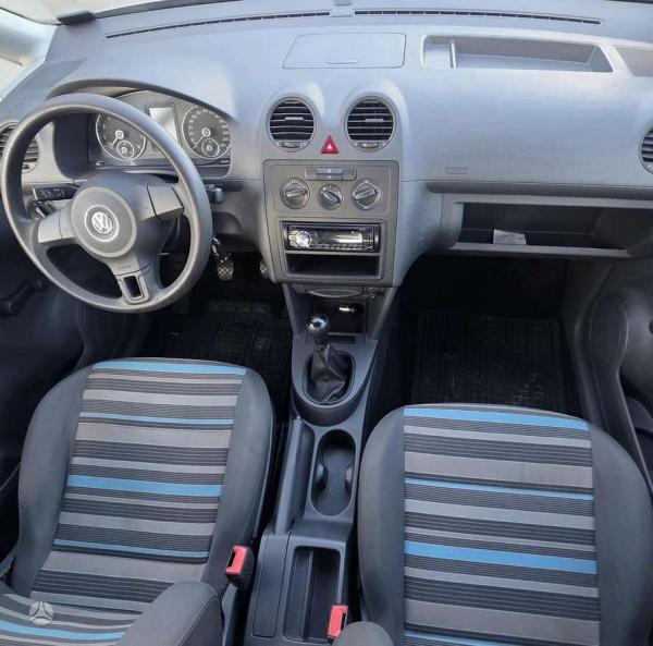Pelēks Volkswagen Caddy 2011 Klaipėda, ar dzinēja tilpumu 1.20 L un nobraukumu 232 tūkst. km par 4590 €, foto 7 vietnē AUTOMOTO.COM.LV