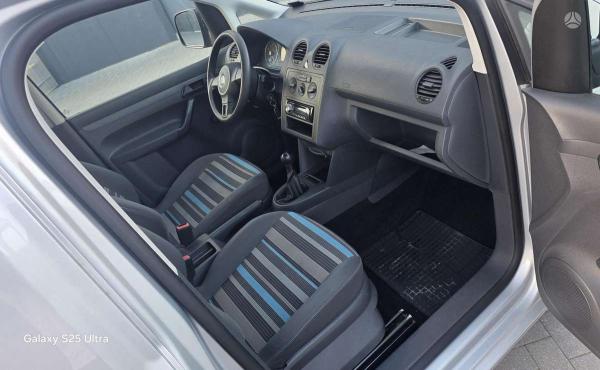 Pelēks Volkswagen Caddy 2011 Klaipėda, ar dzinēja tilpumu 1.20 L un nobraukumu 232 tūkst. km par 4590 €, foto 8 vietnē AUTOMOTO.COM.LV