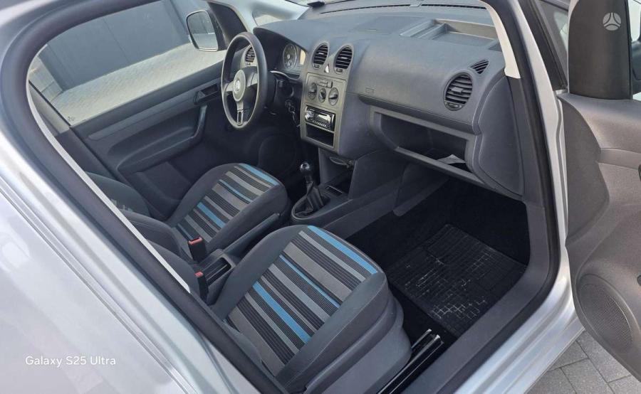 Pelēks Volkswagen Caddy 2011 Klaipėda, ar dzinēja tilpumu 1.20 L un nobraukumu 232 tūkst. km par 4590 €, foto 8 vietnē AUTOMOTO.COM.LV