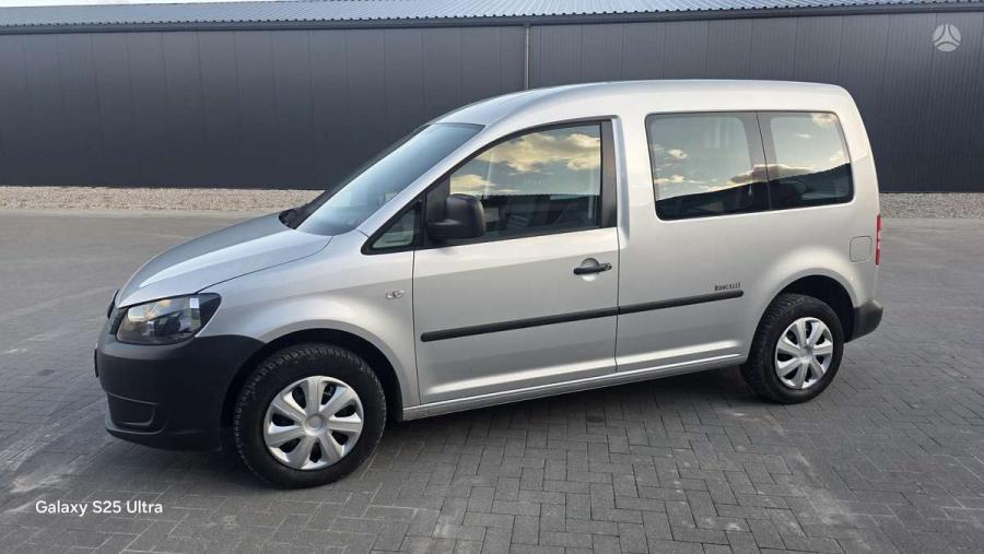 Pelēks Volkswagen Caddy 2011 Klaipėda, ar dzinēja tilpumu 1.20 L un nobraukumu 232 tūkst. km par 4590 €, foto 16 vietnē AUTOMOTO.COM.LV
