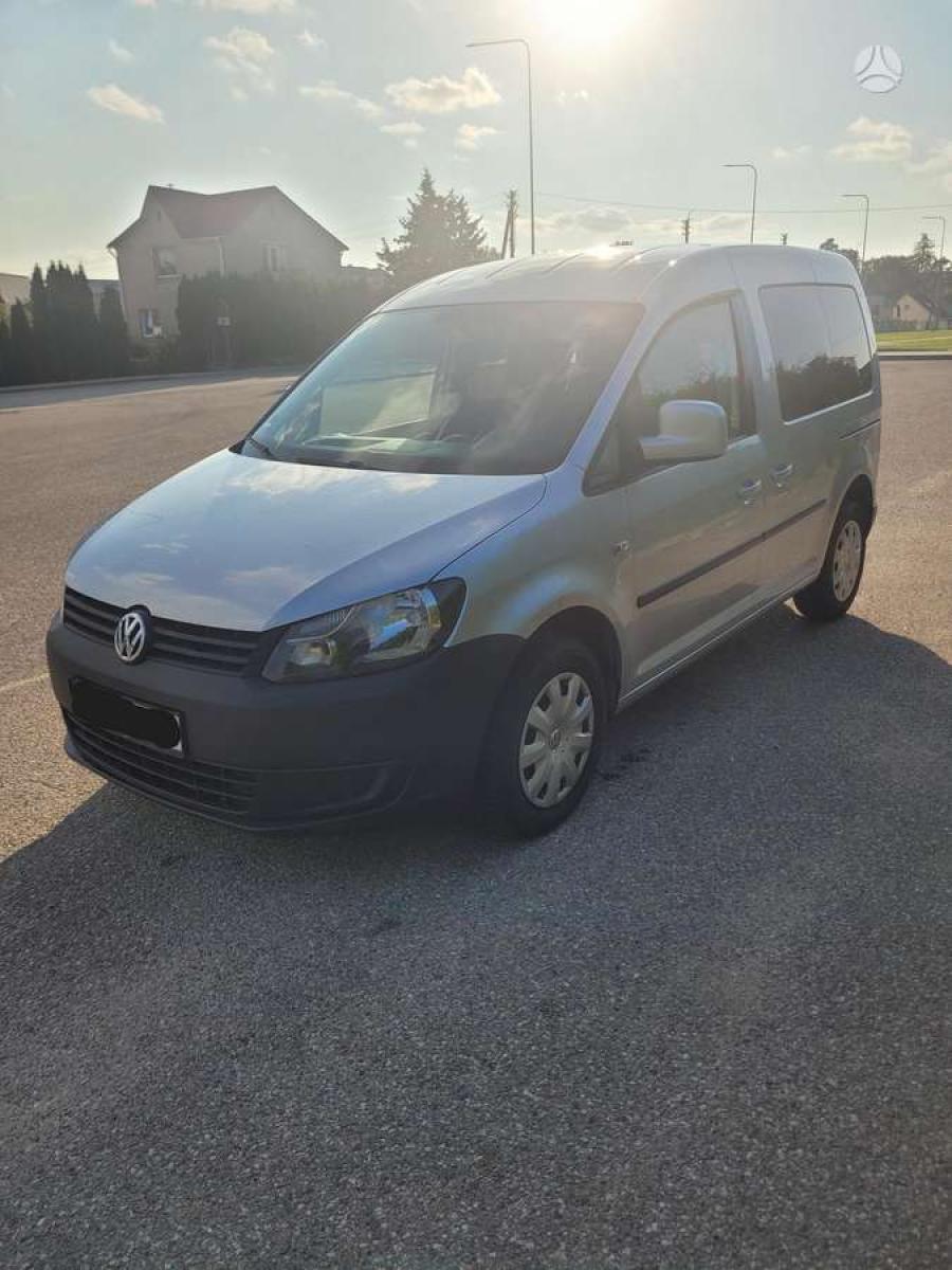 Grey Volkswagen Caddy 2011 in Raseiniai, with an engine capacity of 1.60 L and mileage of 348 thousand km for 4650 €, photo 3 on AUTOMOTO.COM.LV