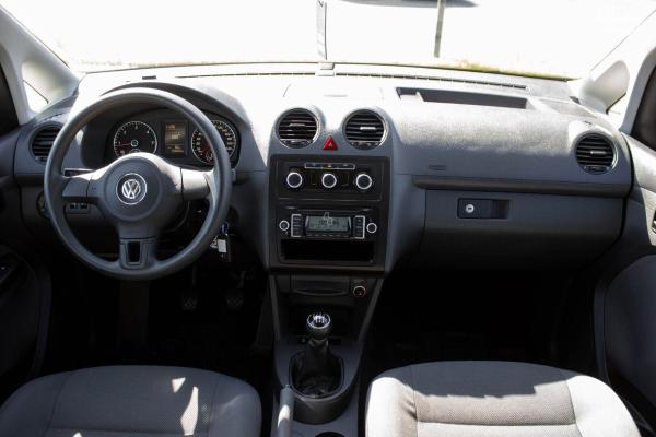 Pelēks Volkswagen Caddy 2011 Kauņa, ar dzinēja tilpumu 2.00 L un nobraukumu 357 tūkst. km par 5700 €, foto 9 vietnē AUTOMOTO.COM.LV