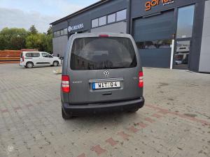Grey Volkswagen Caddy 2011 in Siauliai, with an engine capacity of 1.60 L and mileage of 209 thousand km for 5700 €, photo 7 on AUTOMOTO.COM.LV