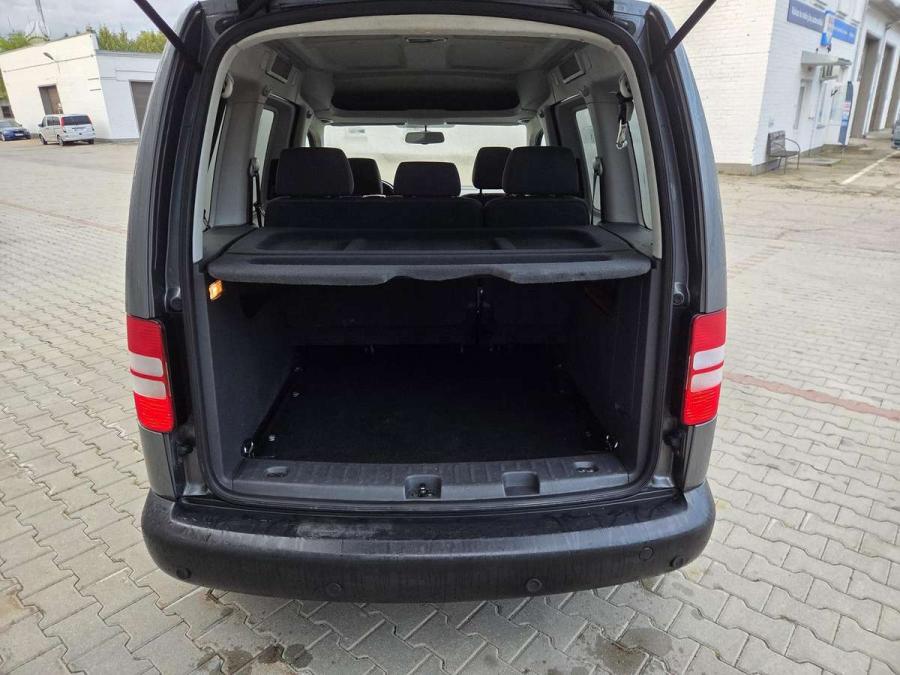 Grey Volkswagen Caddy 2011 in Siauliai, with an engine capacity of 1.60 L and mileage of 209 thousand km for 5700 €, photo 14 on AUTOMOTO.COM.LV